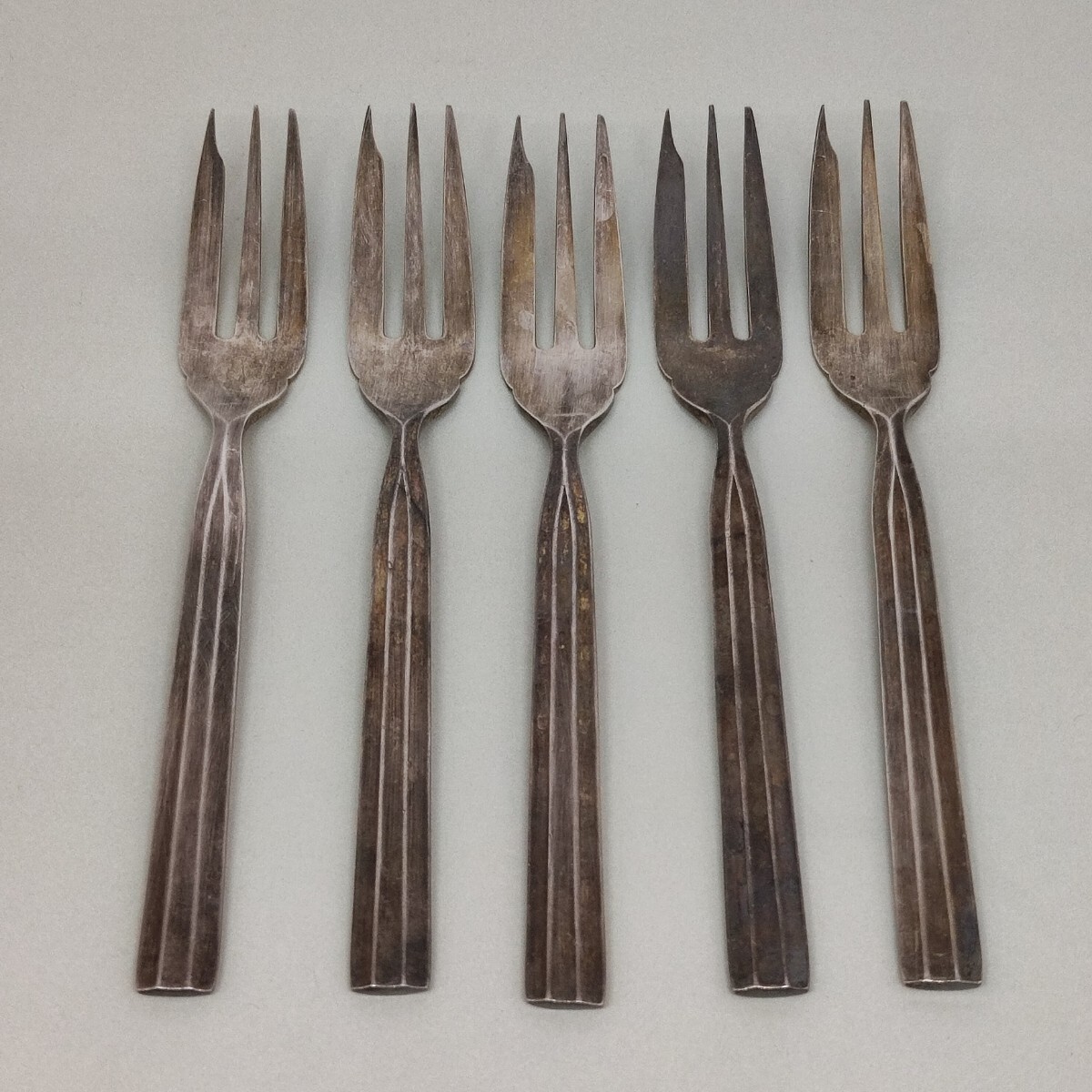 Yahoo!オークション - シルバー 銀製 ケーキフォーク 5本 147g まとめ...