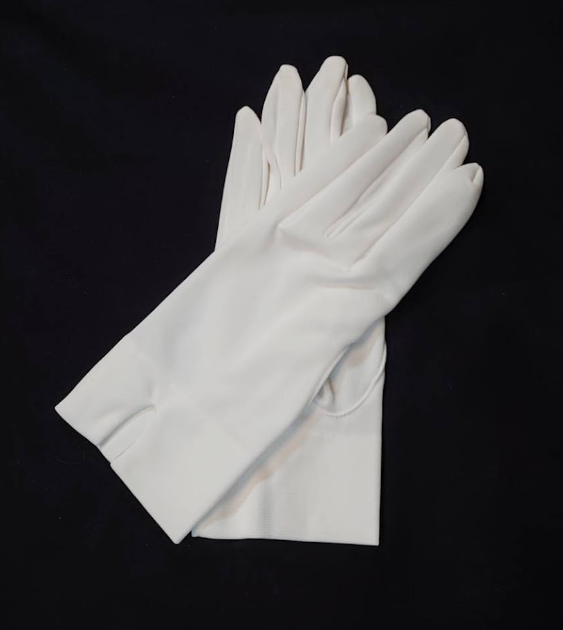 入手困難 JAL CA5代目 スチュワーデスの白手袋 L 制服の手袋 支給品 森英恵 アテンションプリーズ 日本航空(日本航空(JAL))｜売買されたオークション情報、yahooの商品情報を ...
