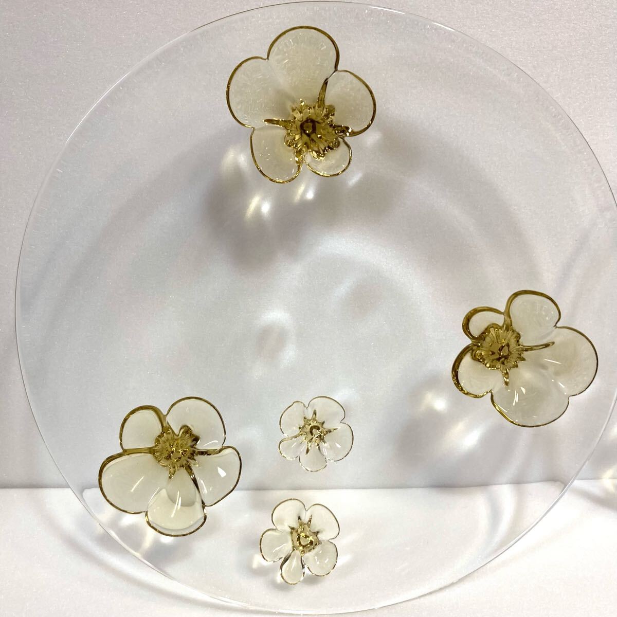 SGHR スガハラ カメリア CM-280T クリアー＋タン 28cm 2枚まとめ売り 足付プレート 花 ガラス(工芸ガラス)｜売買されたオークション情報、yahooの商品情報をアーカイブ公開 ...