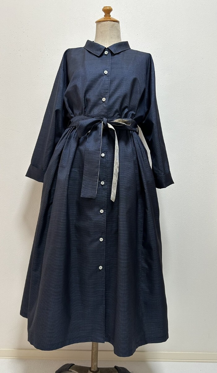 新品未使用☆藍大島紬前開きワンピース☆着物リメイク 新品未使用☆藍大島紬前開きワンピース☆着物リメイク