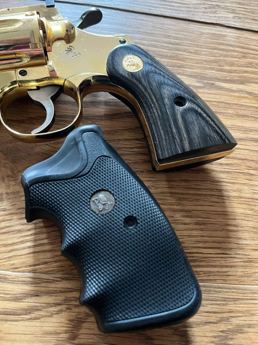 コクサイ NEW COLT PYTHON 金属モデルガン 24Kメッキ 2.5インチ コクサイ NEW COLT PYTHON 金属モデルガン 24Kメッキ 2.5インチ