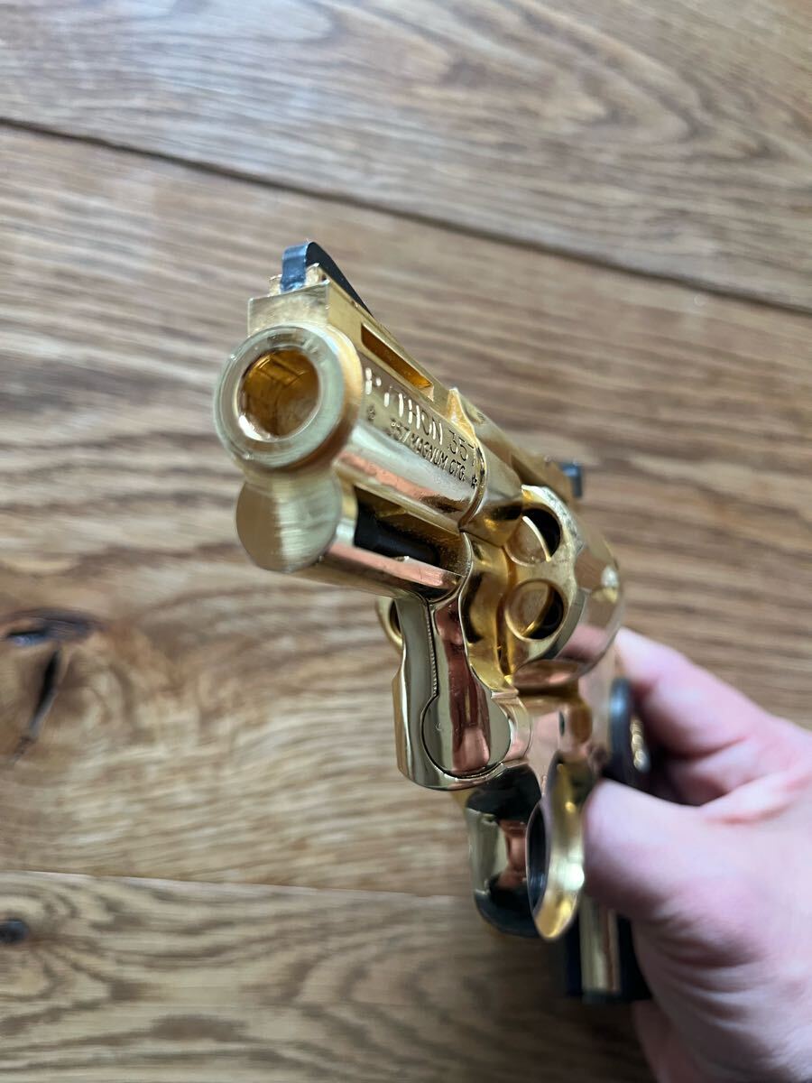 コクサイ NEW COLT PYTHON 金属モデルガン 24Kメッキ 2.5インチ コクサイ NEW COLT PYTHON 金属モデルガン 24Kメッキ 2.5インチ