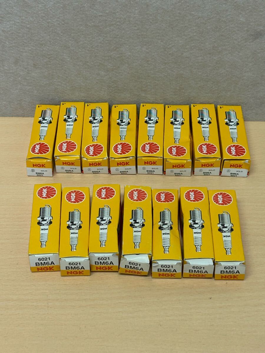 Yahoo!オークション - y043003a 日本特殊陶業 NGK【BM6A 6021】一体形 ...