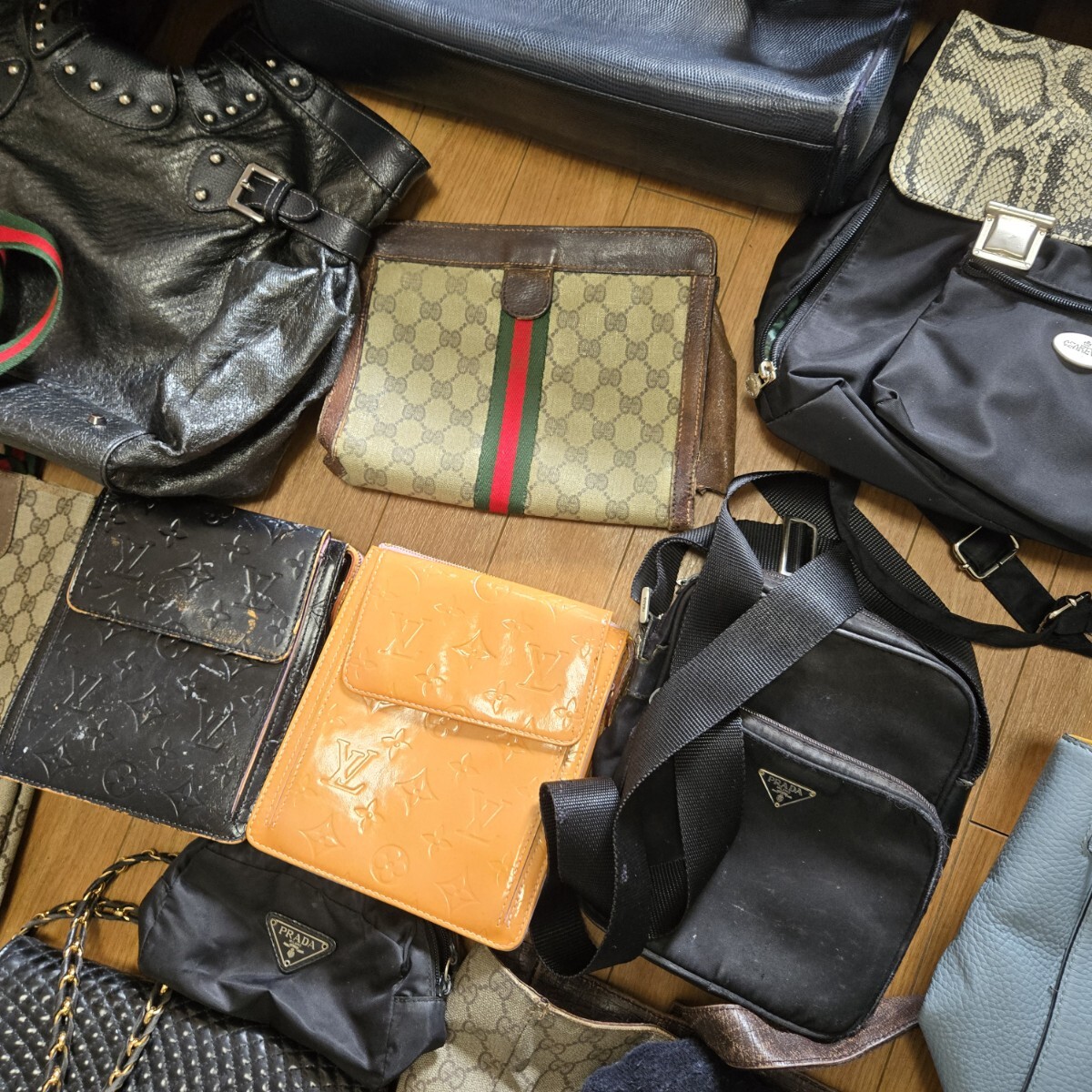 Yahoo!オークション - 31個セットまとめ LOUIS VUITTON GUCCI PRADA C...