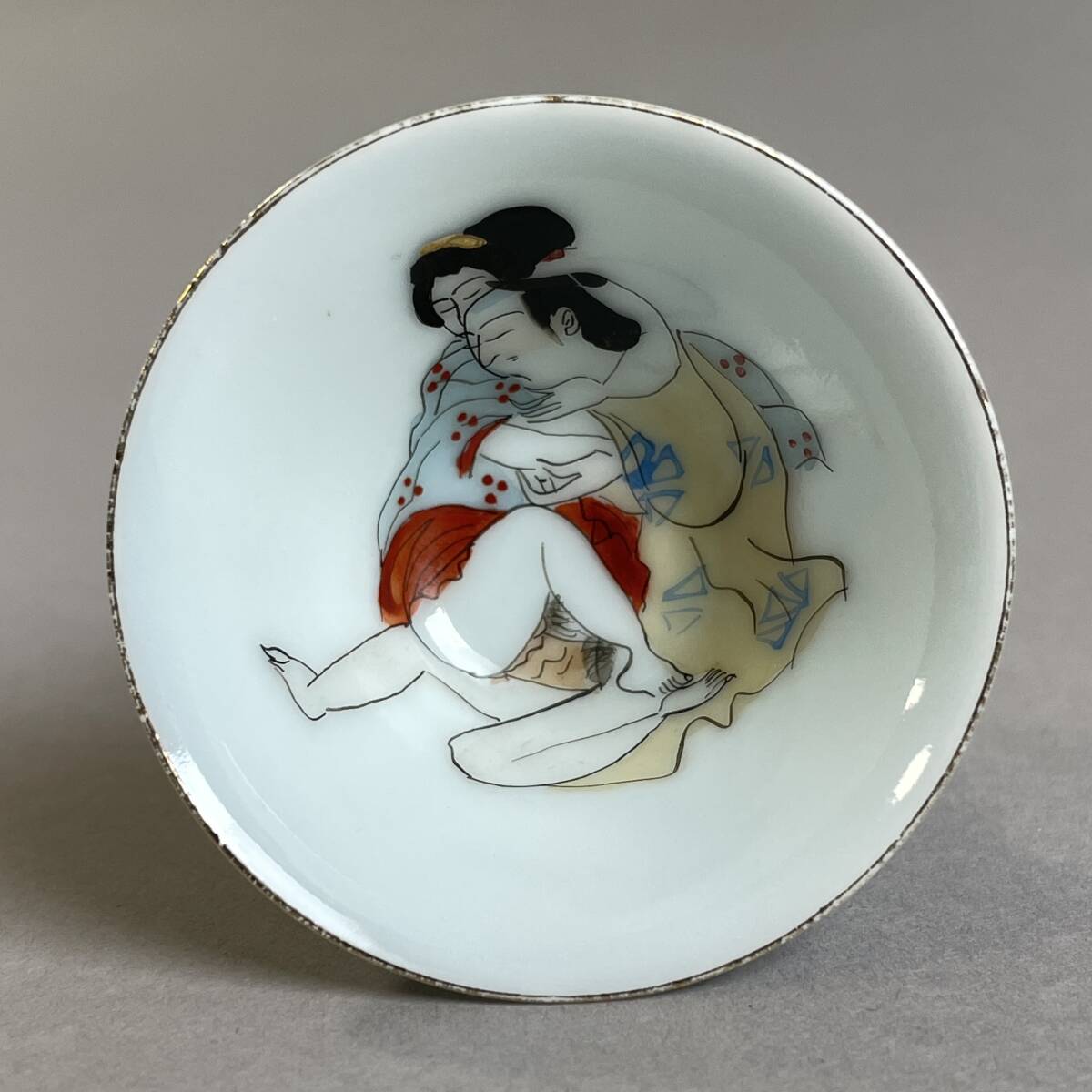 MS2859 時代 九谷焼 春画 艶画 枕絵 酒盃 杯 5点 絵変わり MS2859 時代 九谷焼 春画 艶画 枕絵 酒盃 杯 5点 絵変わり