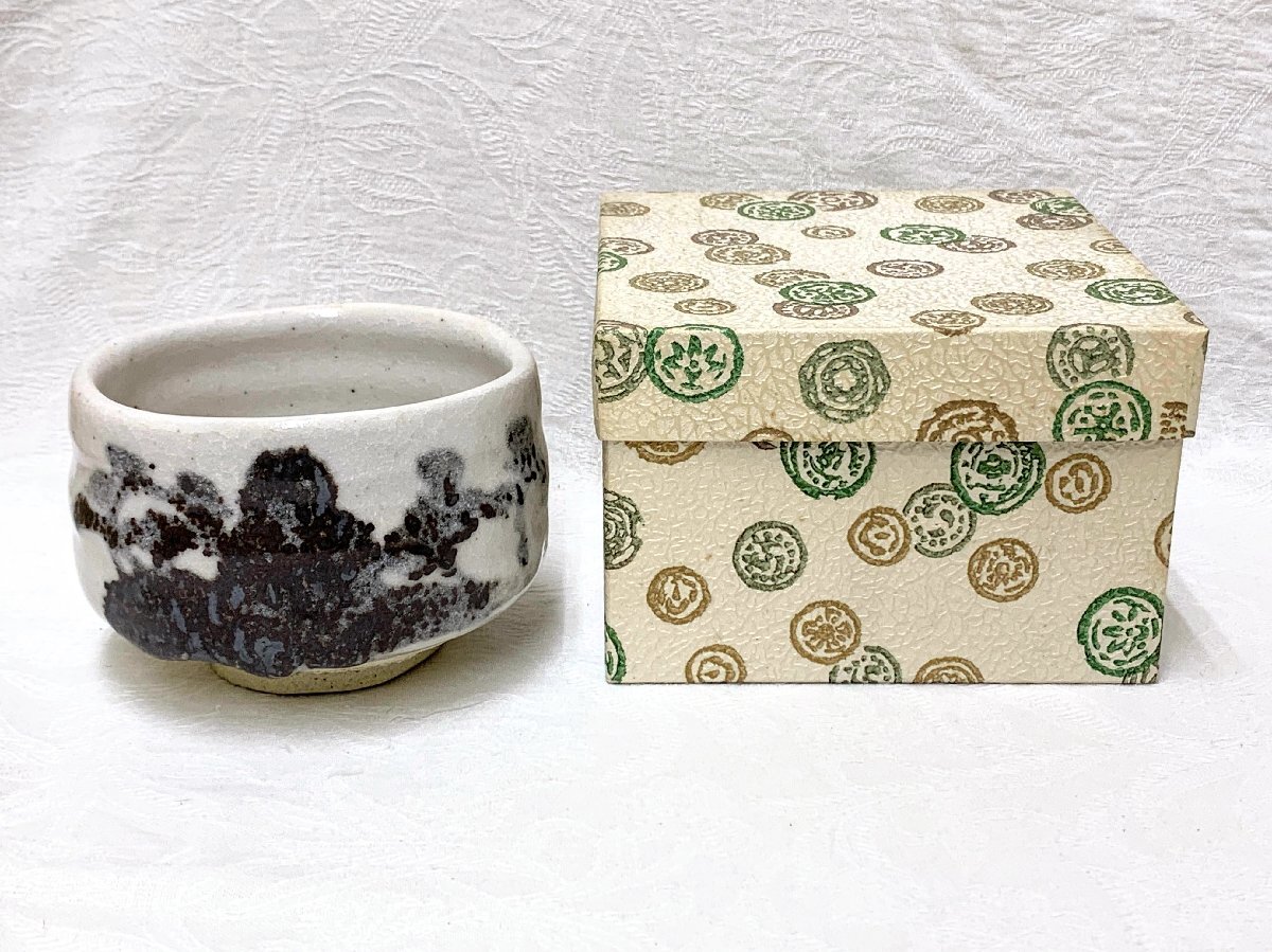 Yahoo!オークション - 16778/志野焼 茶碗 抹茶椀 未使用 紙箱 茶器 茶...