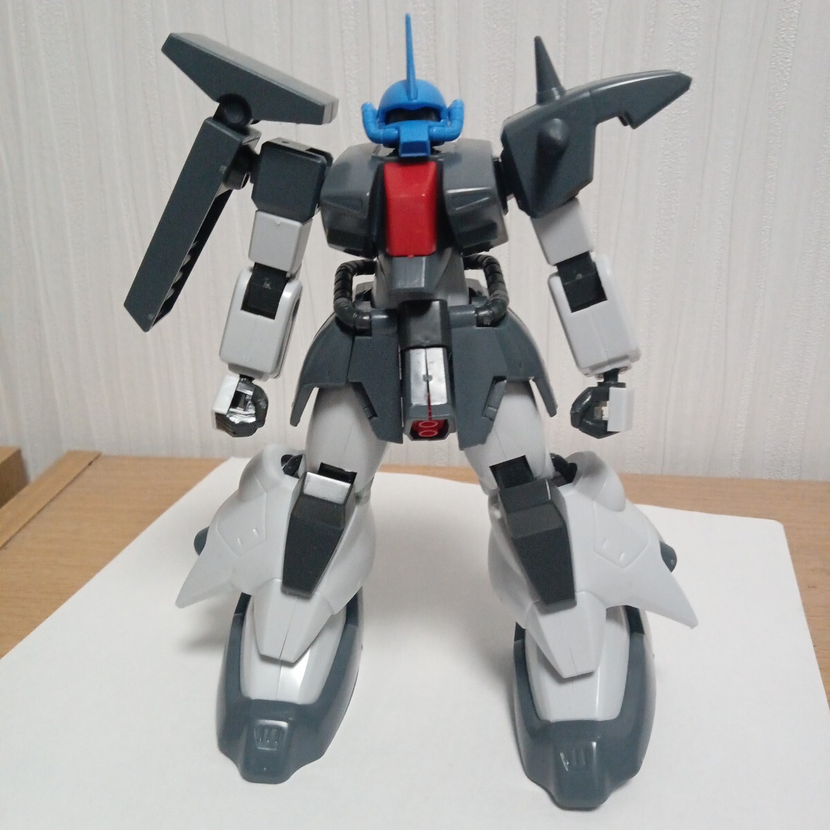 Yahoo!オークション - 1/144 HGUC ザクⅢ 完成品 ジャンク