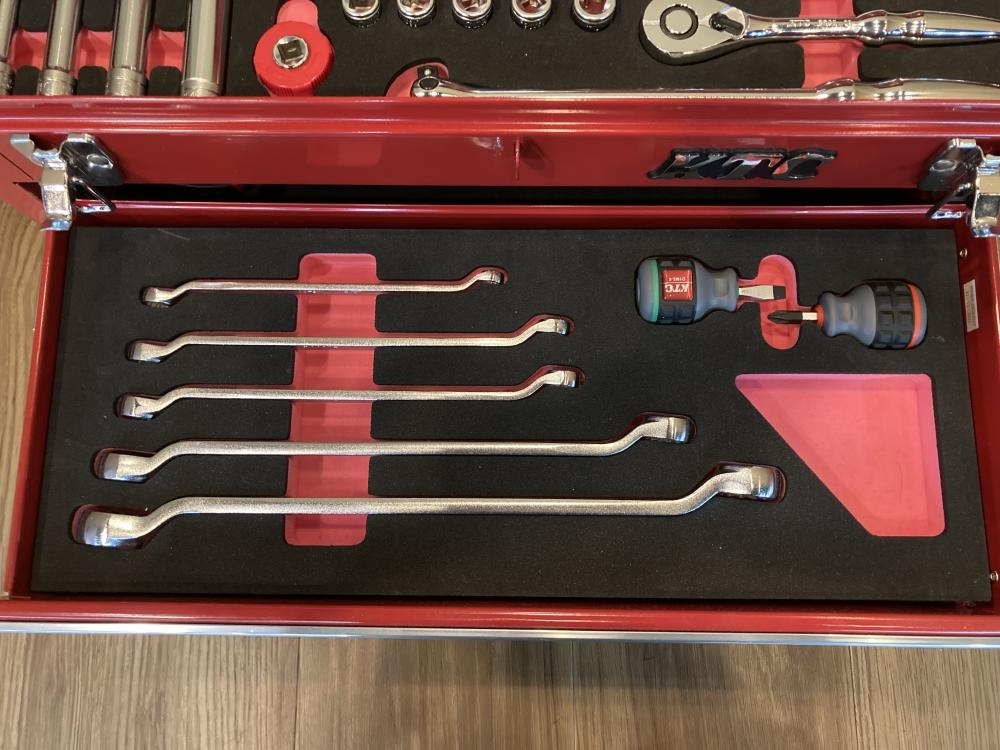 Yahoo!オークション - 023 おすすめ商品 KTC ツールチェスト(3段)+ハン...