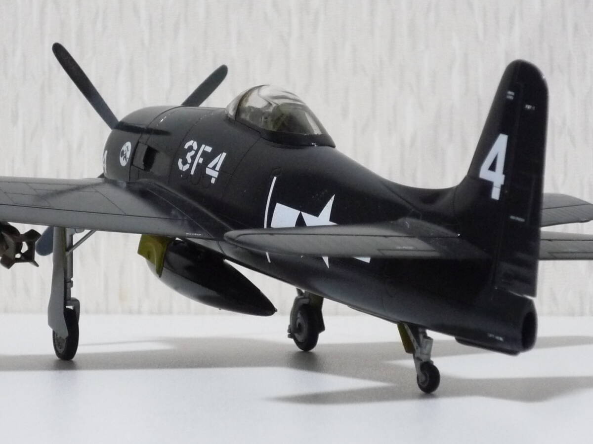 Yahoo!オークション - 1/48 アカデミー F8F-1 BEARCAT 塗装完成品