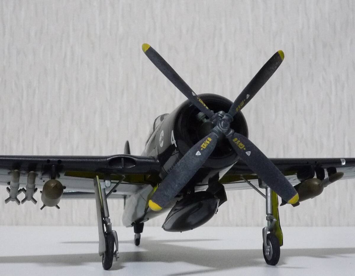 Yahoo!オークション - 1/48 アカデミー F8F-1 BEARCAT 塗装完成品
