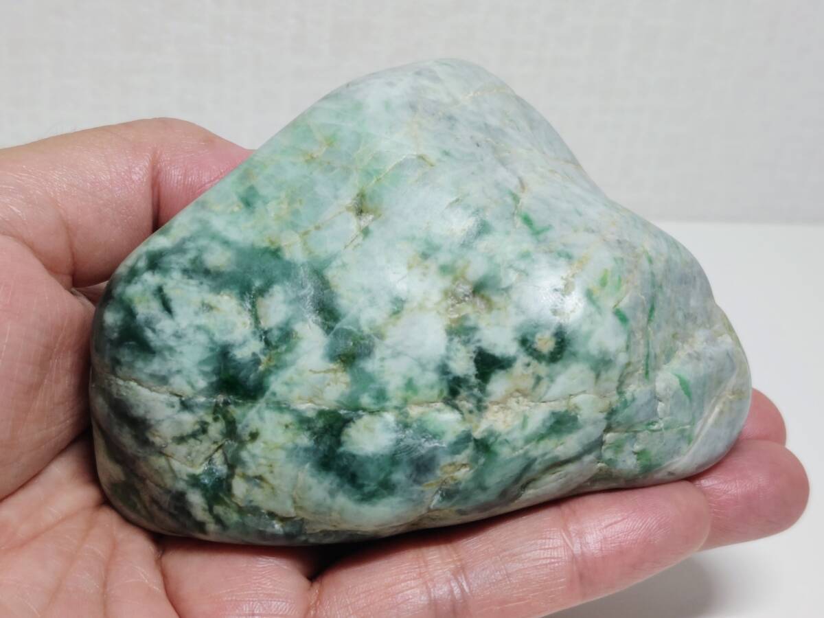 Yahoo!オークション - 【姫川緑】 555g 翡翠 ヒスイ 原石 翡翠原石 鑑...