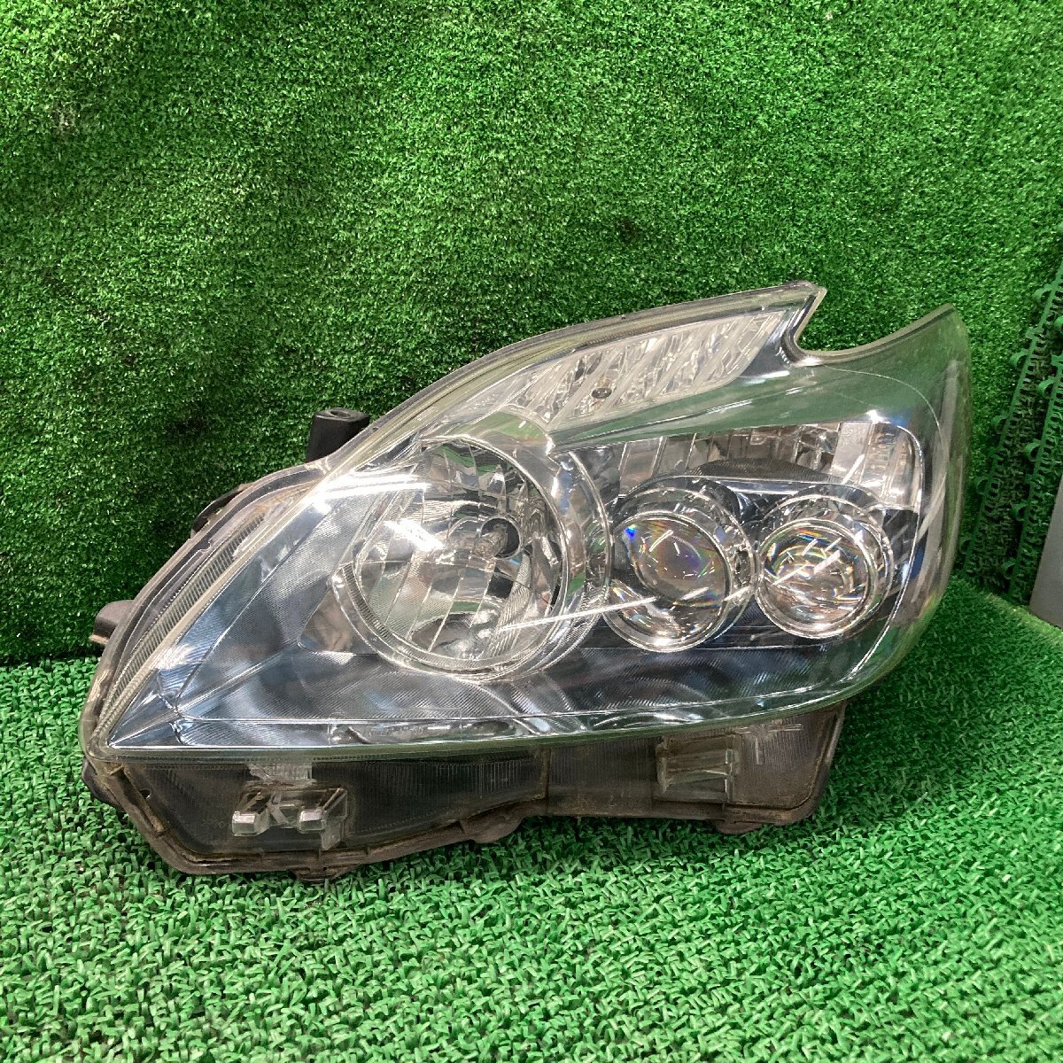 Yahoo!オークション - プリウス ZVW30 G 左 ヘッドランプ ヘッドライ...