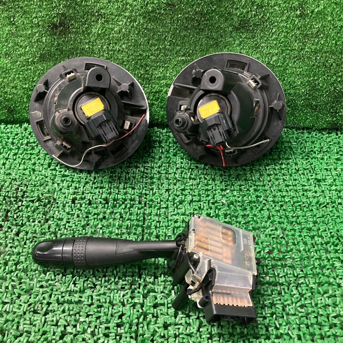 Yahoo!オークション - ミラココア L675S G 左右 フォグランプ フォグ...