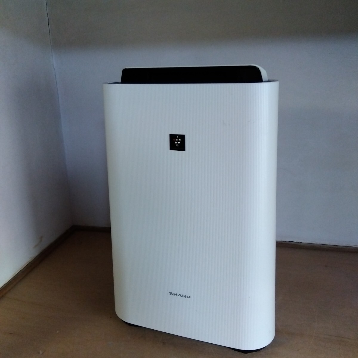Yahoo!オークション - SHARP シャープ KC-J50-W 加湿空気清浄機 プラズ...