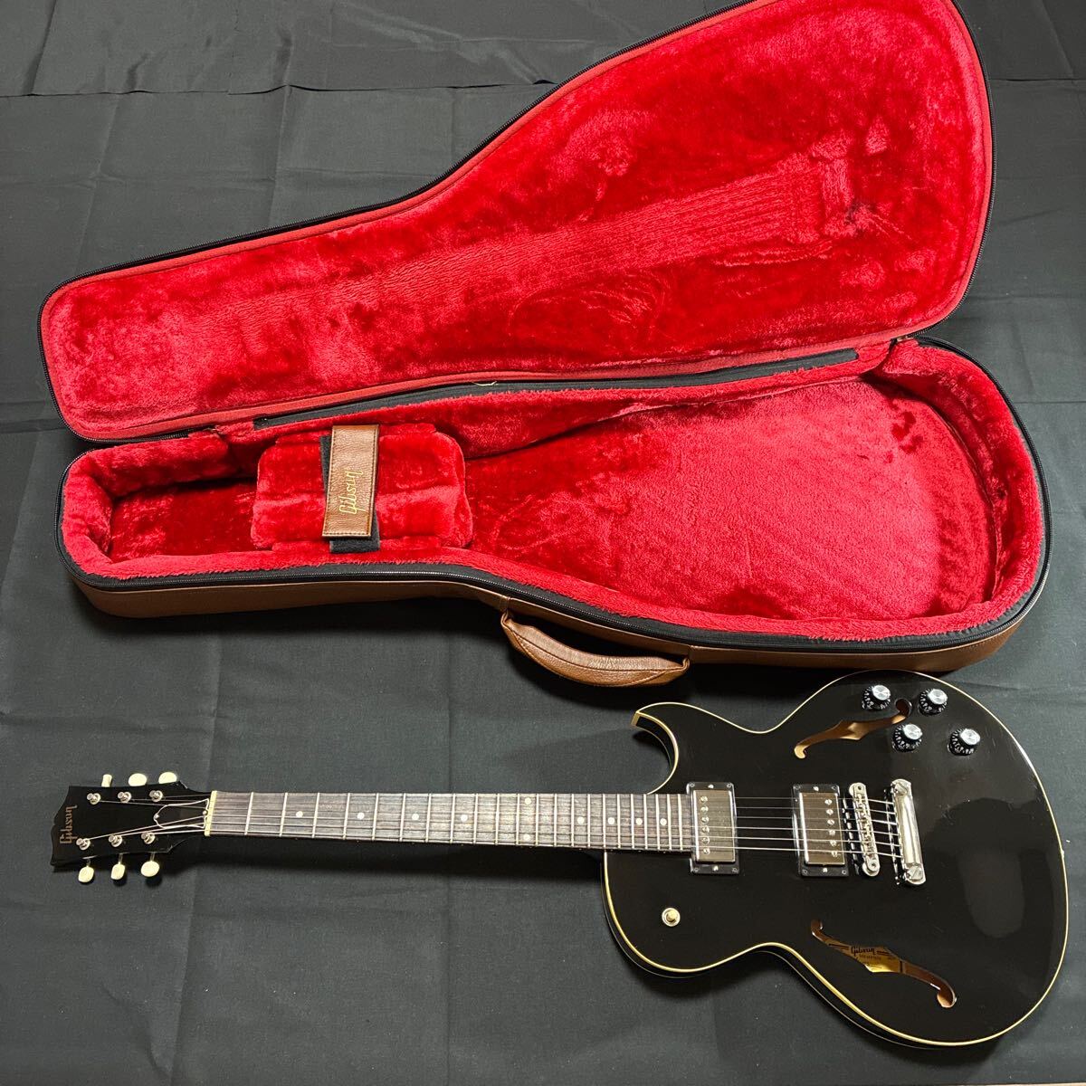 Yahoo!オークション - 美品 「ギブソンES−235」 Gibsonギターケース付...