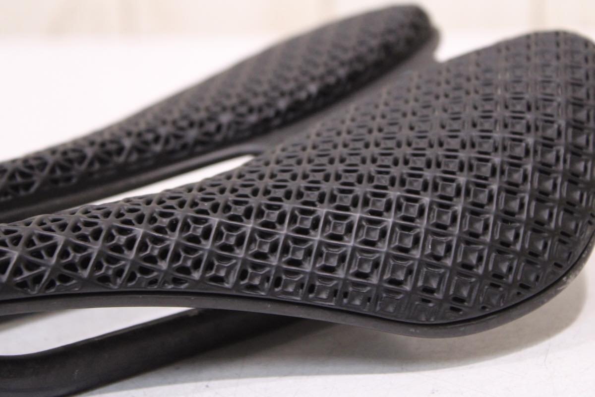 Yahoo!オークション - RYET 3Dプリント サドル カーボンレール 極上品