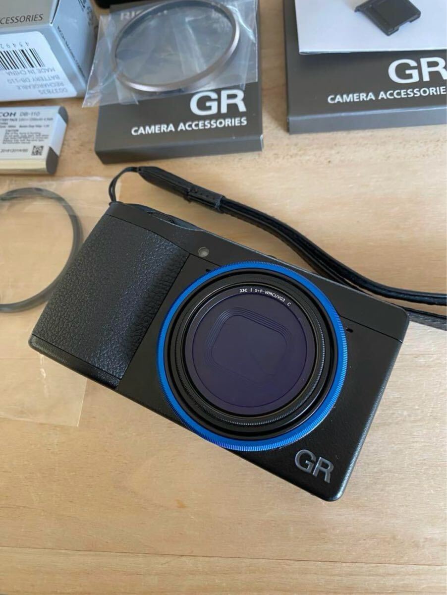 Yahoo!オークション - 中古美品 RICOH GR3