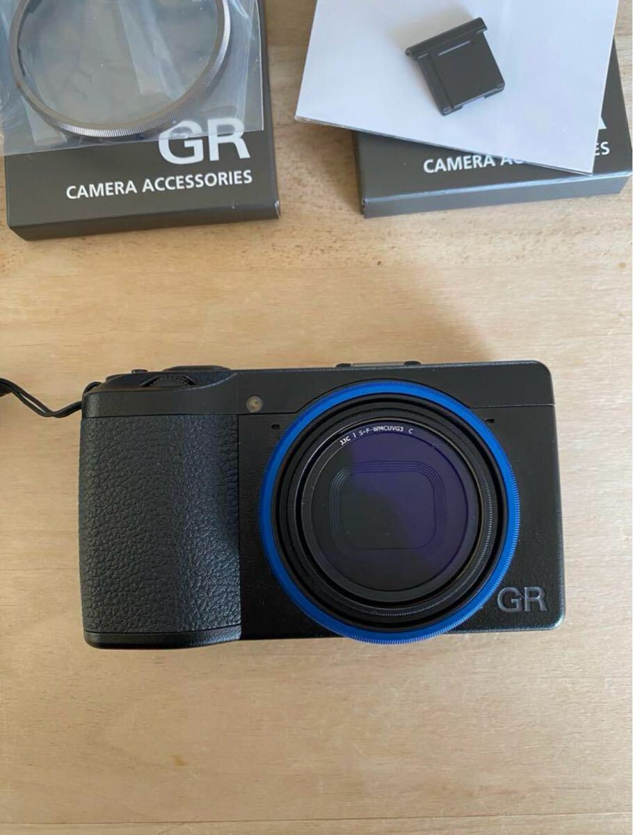 Yahoo!オークション - 中古美品 RICOH GR3