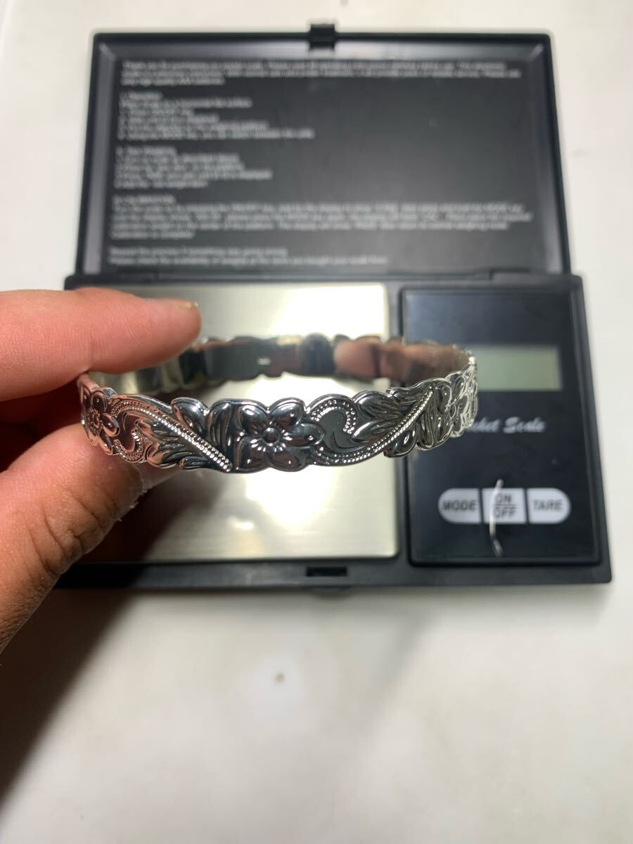 Yahoo!オークション - バングルK14WG刻印有 祖母の遺品整理品 5 000円...