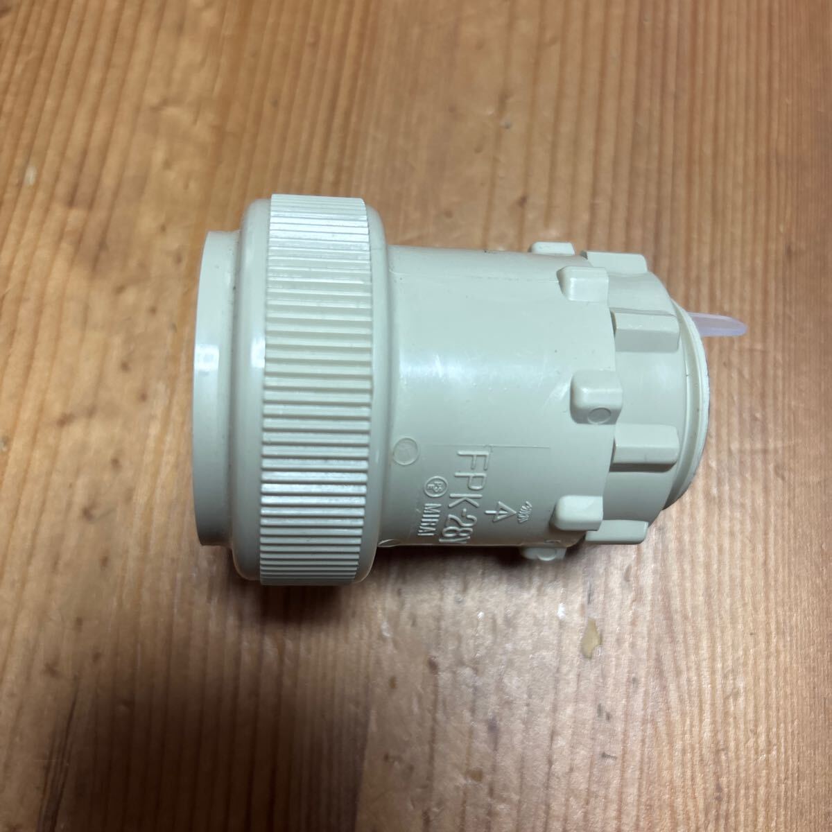 Yahoo!オークション - 未来工業 コネクタ FPK-28Y ワンタッチ型 PF管28...