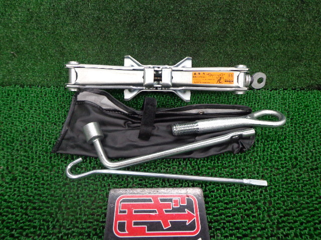 Yahoo!オークション - 3FP2572 BHP4)) 日産 リーフ AZE0 後期型 純正 ...