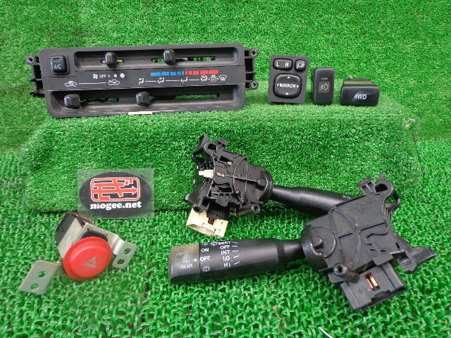 Yahoo!オークション - 3FP9522 NH4-1)) ダイハツ ハイゼット カーゴ S3...