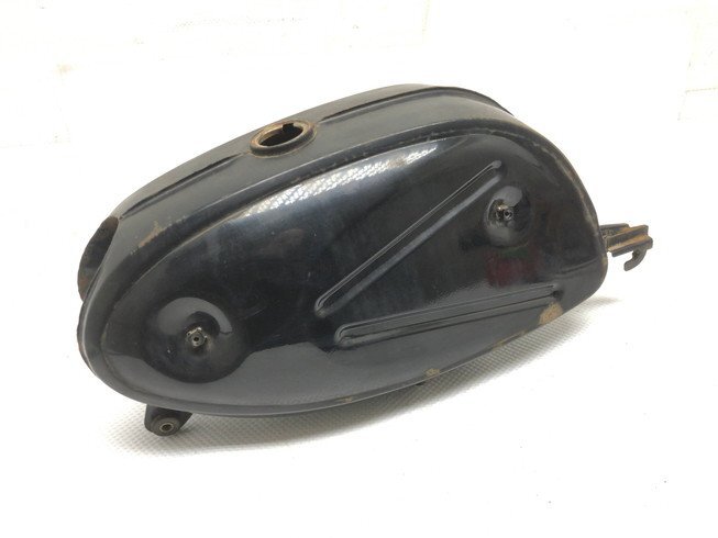 Yahoo!オークション - A616【C2】 タンク カワサキ125 B1 カワサキ