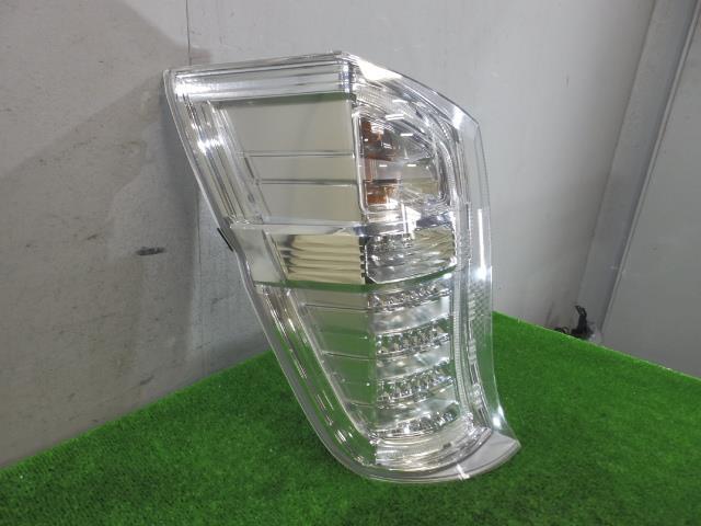 Yahoo!オークション - ステップワゴンスパーダ DBA-RK5 後期 左テール...