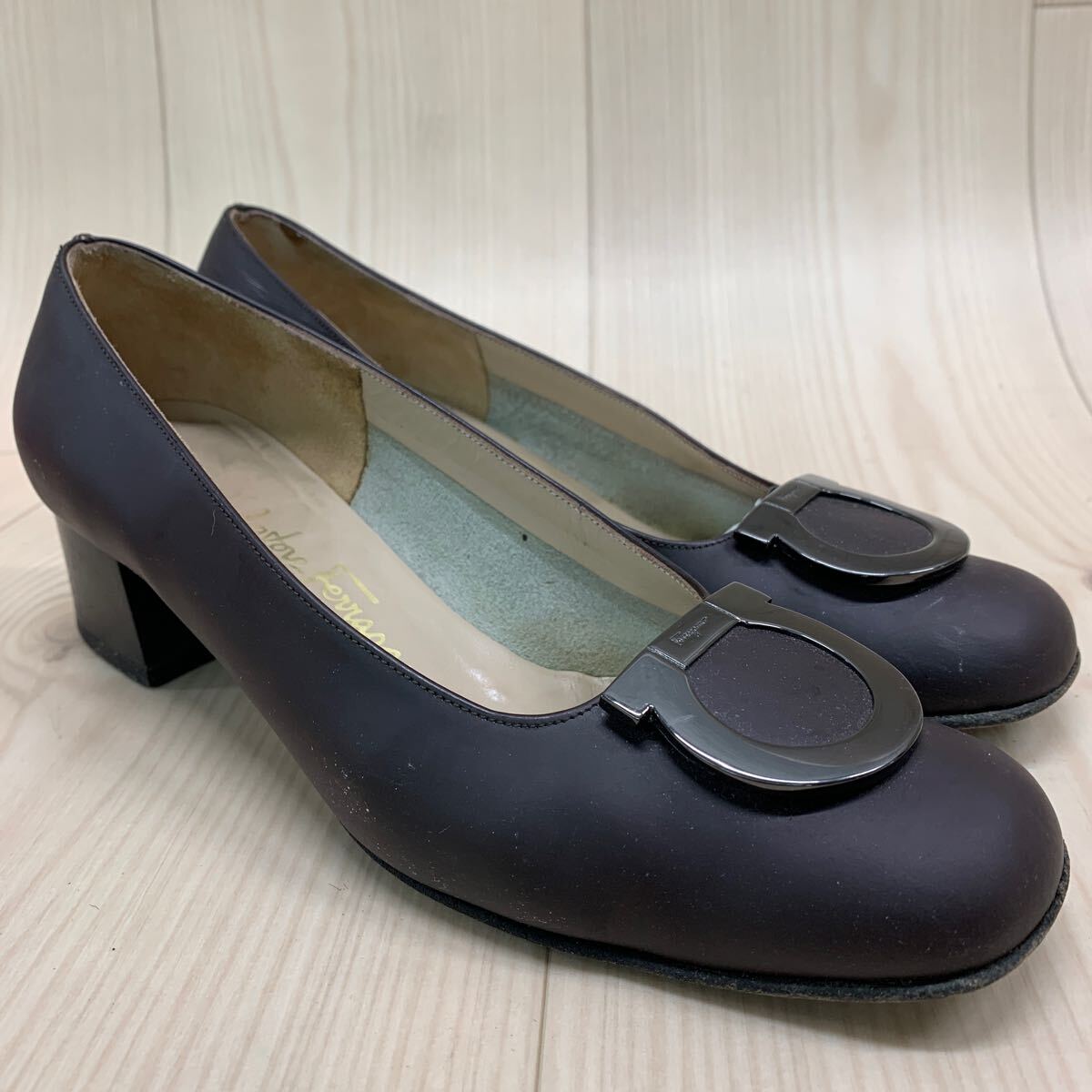 Yahoo!オークション - K82 FN-250404-175 Salvatore Ferragamo サルヴ...