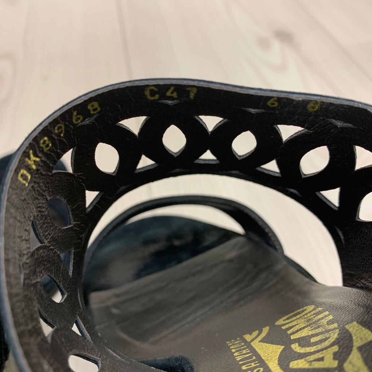 Yahoo!オークション - K99 FN-250314-22 Salvatore Ferragamo サルヴァ...