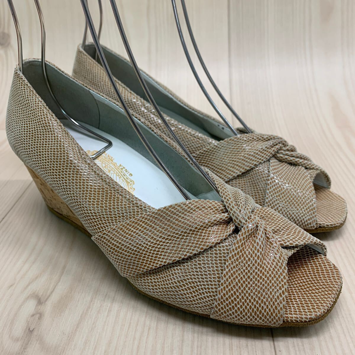 Yahoo!オークション - K102 GINZA yoshinoya 銀座ヨシノヤ パンプス ウ...