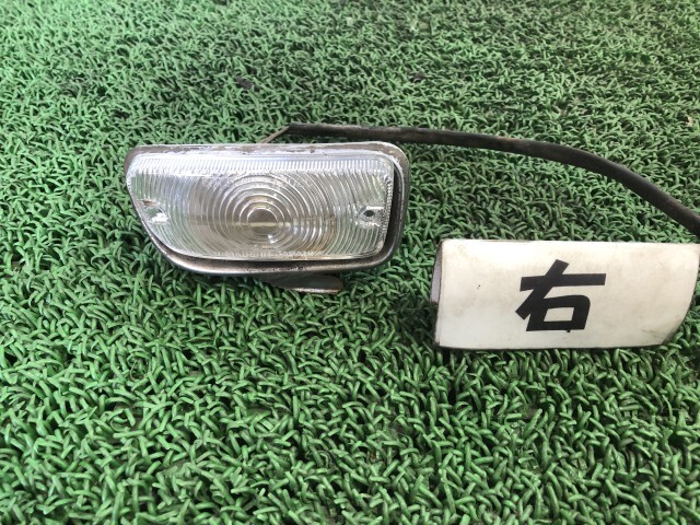 Yahoo!オークション - ブルーバード P411 右ターンシグナルランプ 【即...