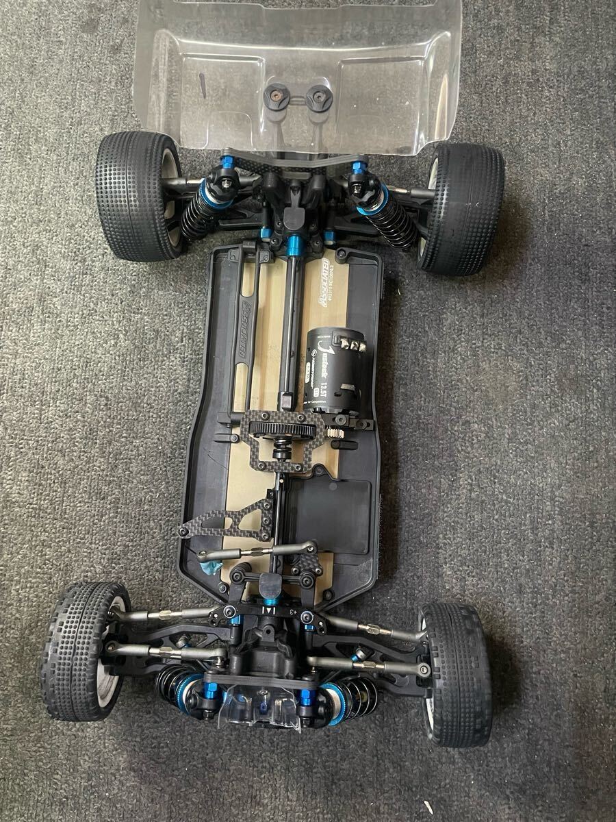 Yahoo!オークション - アソシ B74.2カーペット 4WDバギー 中古品