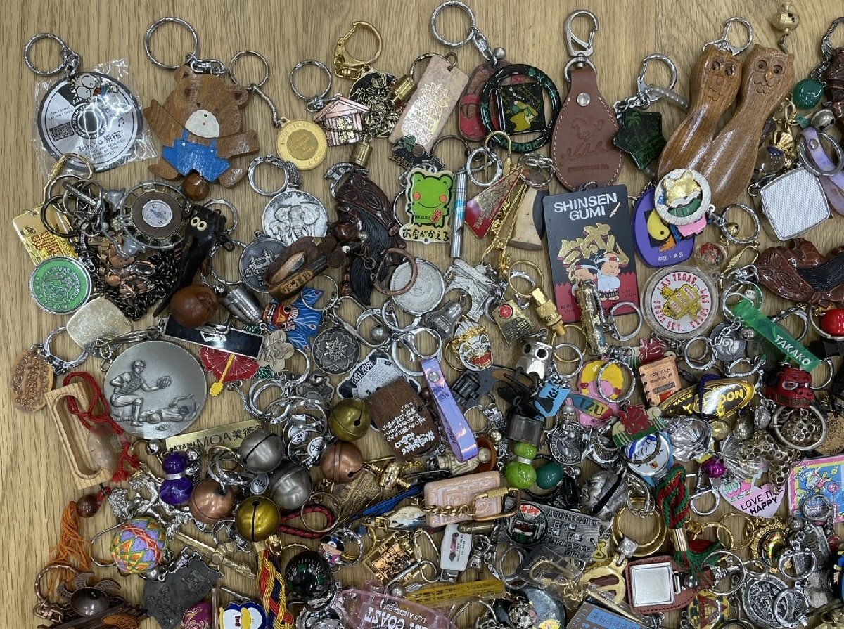 8NF賀 03005F 1円スタート キーホルダー ストラップ 国内 海外 お土産 雑貨 観光地 当時物 まとめ 約7kg(一般)｜売買されたオークション情報、yahooの商品情報をアーカイブ ...