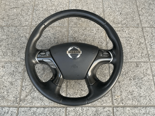 Yahoo!オークション - 日産 フーガ VIP KY51用純正ハンドル ステアリ...