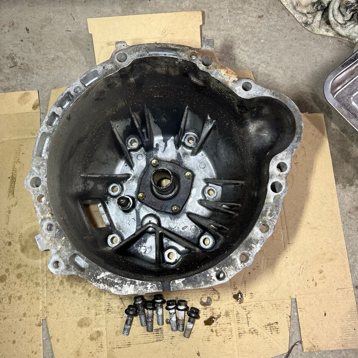 Yahoo!オークション - AE86 T50ミッション② ベルハウジング 釜 フロン...