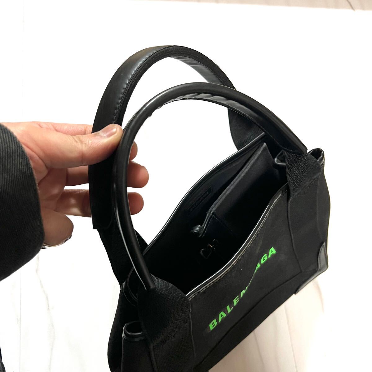 バレンシアガ BALENCIAGA ネイビーカバス xs ハンドバッグ バレンシアガ BALENCIAGA ネイビーカバス xs ハンドバッグ