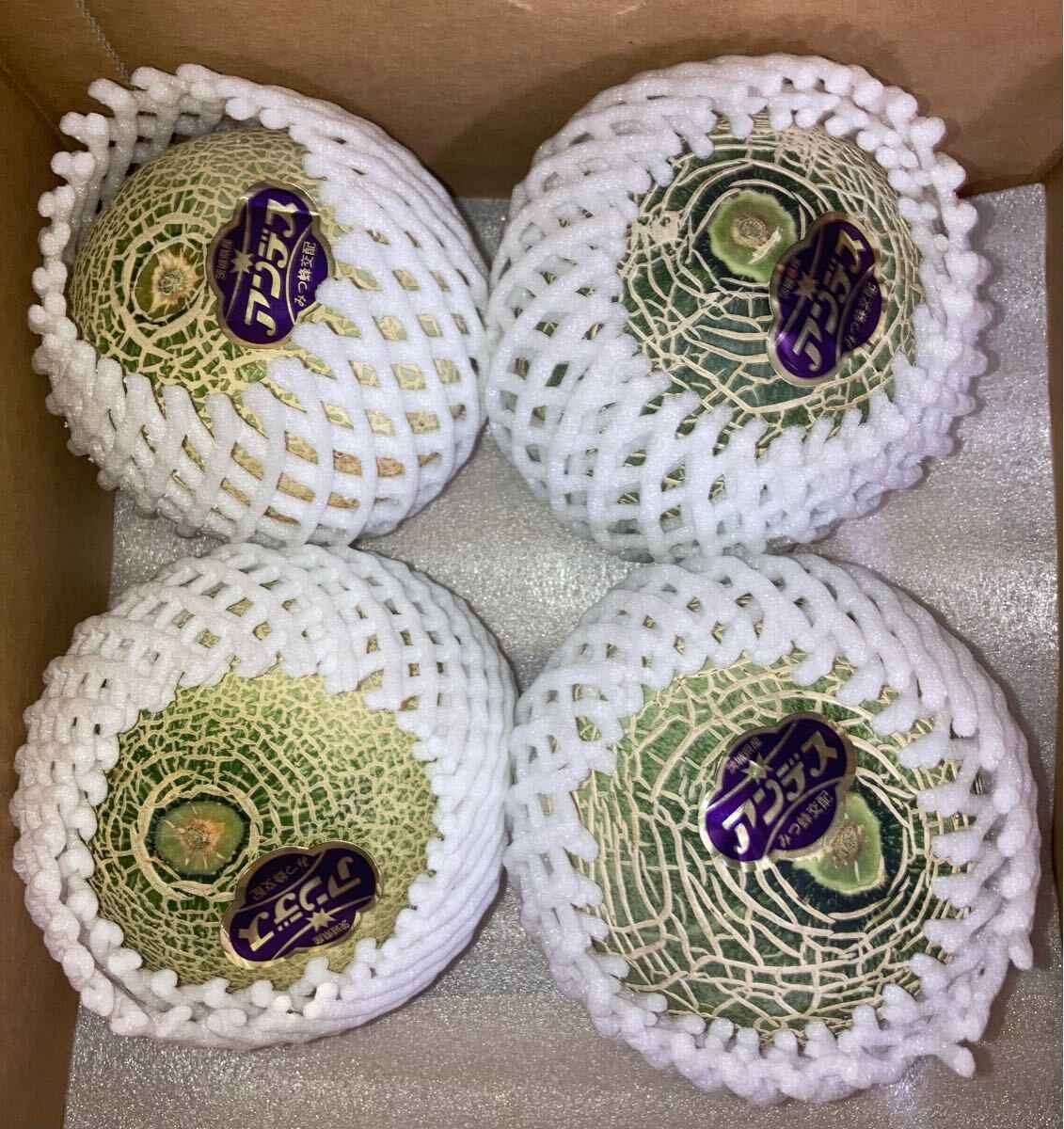 Yahoo!オークション - 193.特売数量限定 小玉青肉メロン4玉入り箱込み...