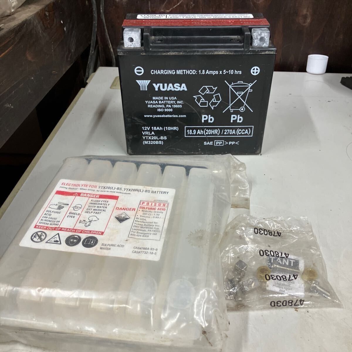 Yahoo!オークション - YUASA YTX20L-BS ハーレーXL883 XL1200 ダイナ ...