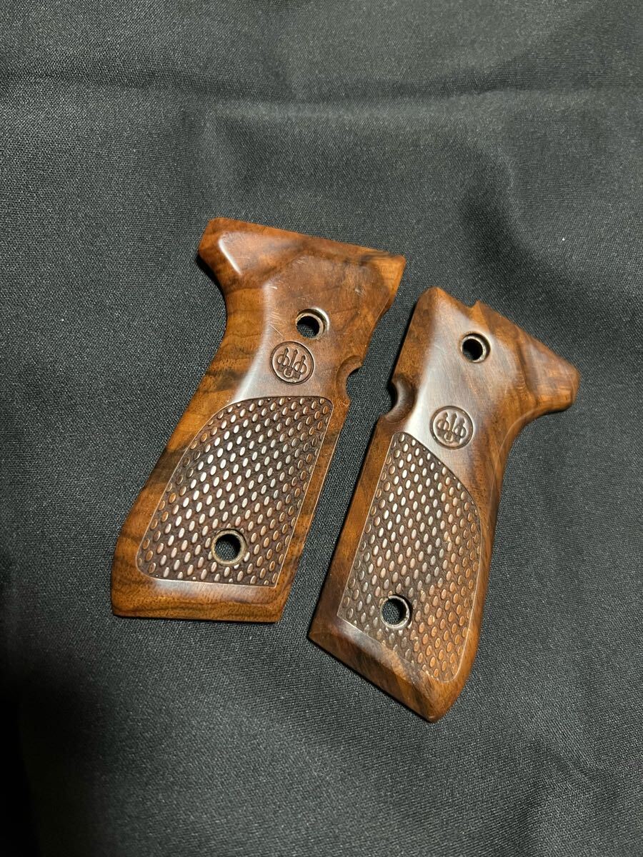 イタリア ベレッタ 純正 M9 M92FS M92F M92SB 木製グリップ マルイ 新型 M9 M9A1 無加工取り付け可(パーツ)｜売買されたオークション情報、yahooの商品情報を ...