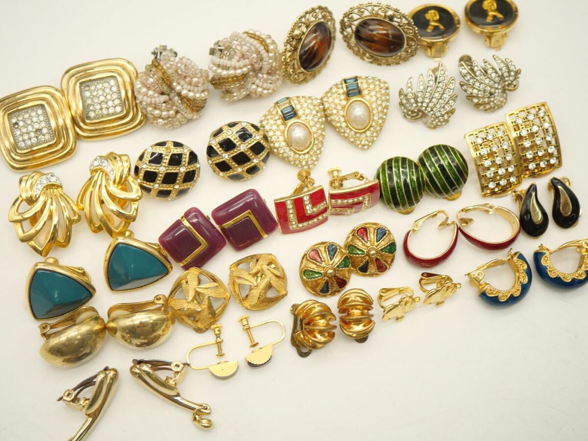 Yahoo!オークション - 【A68】ヴィンテージ イヤリング 両耳揃い ゴー...