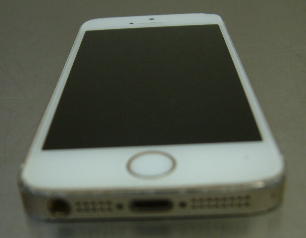 Yahoo!オークション - iPhone5s A1453 本体 ケーブル