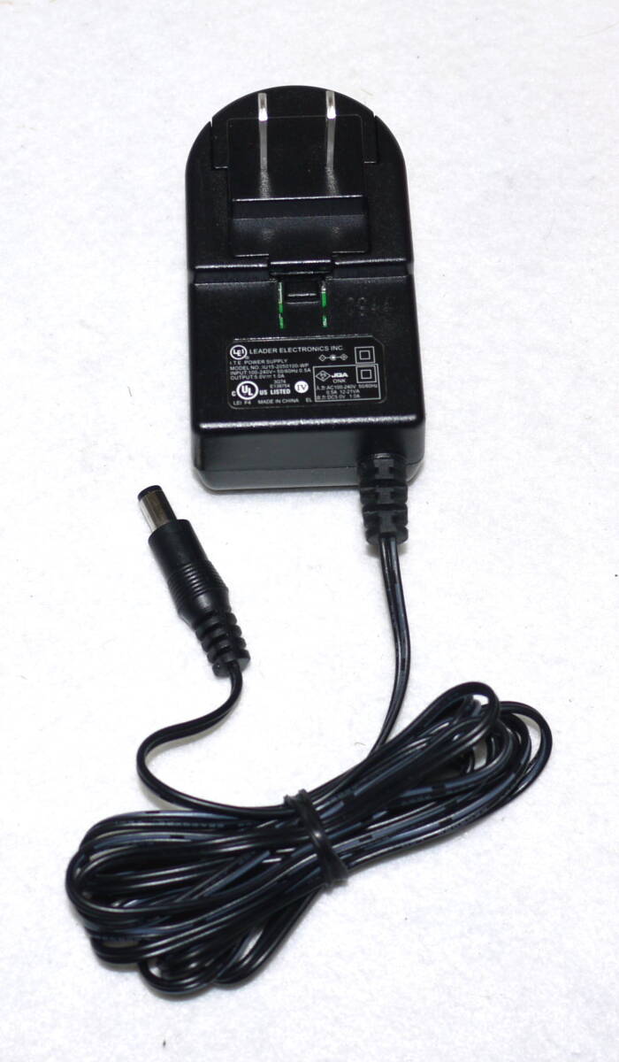 Yahoo!オークション - ACアダプター IU15-2050100-WP DC5V 1A 動作品
