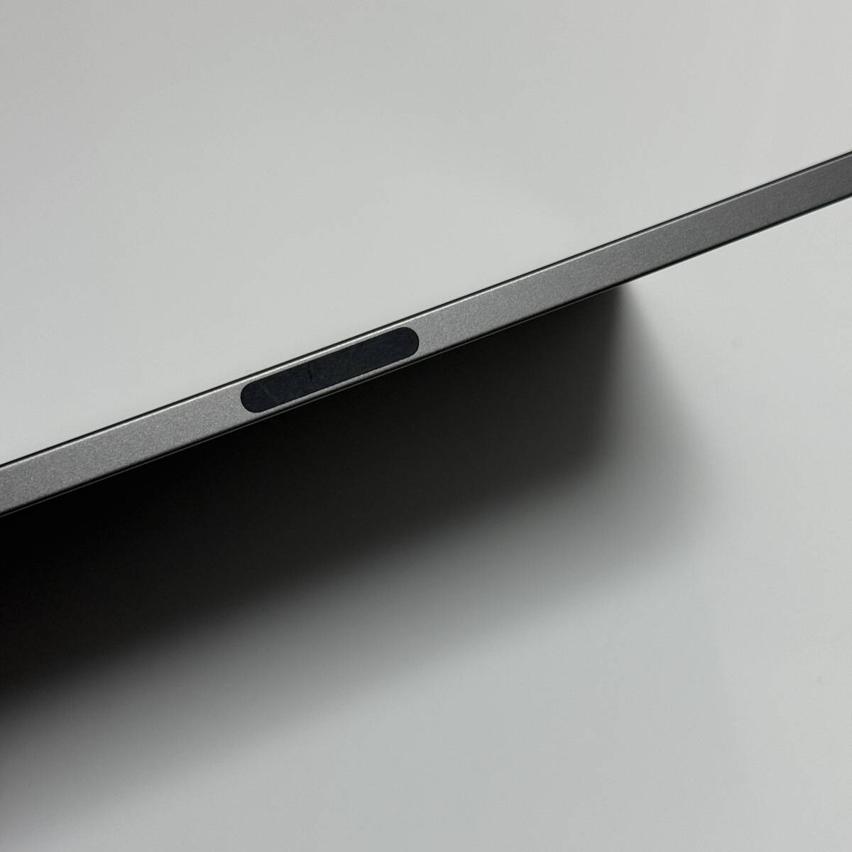 美品) Apple iPad Air (第5世代) (M1) スペースグレイ 256GB 美品) Apple iPad Air (第5世代) (M1) スペースグレイ 256GB
