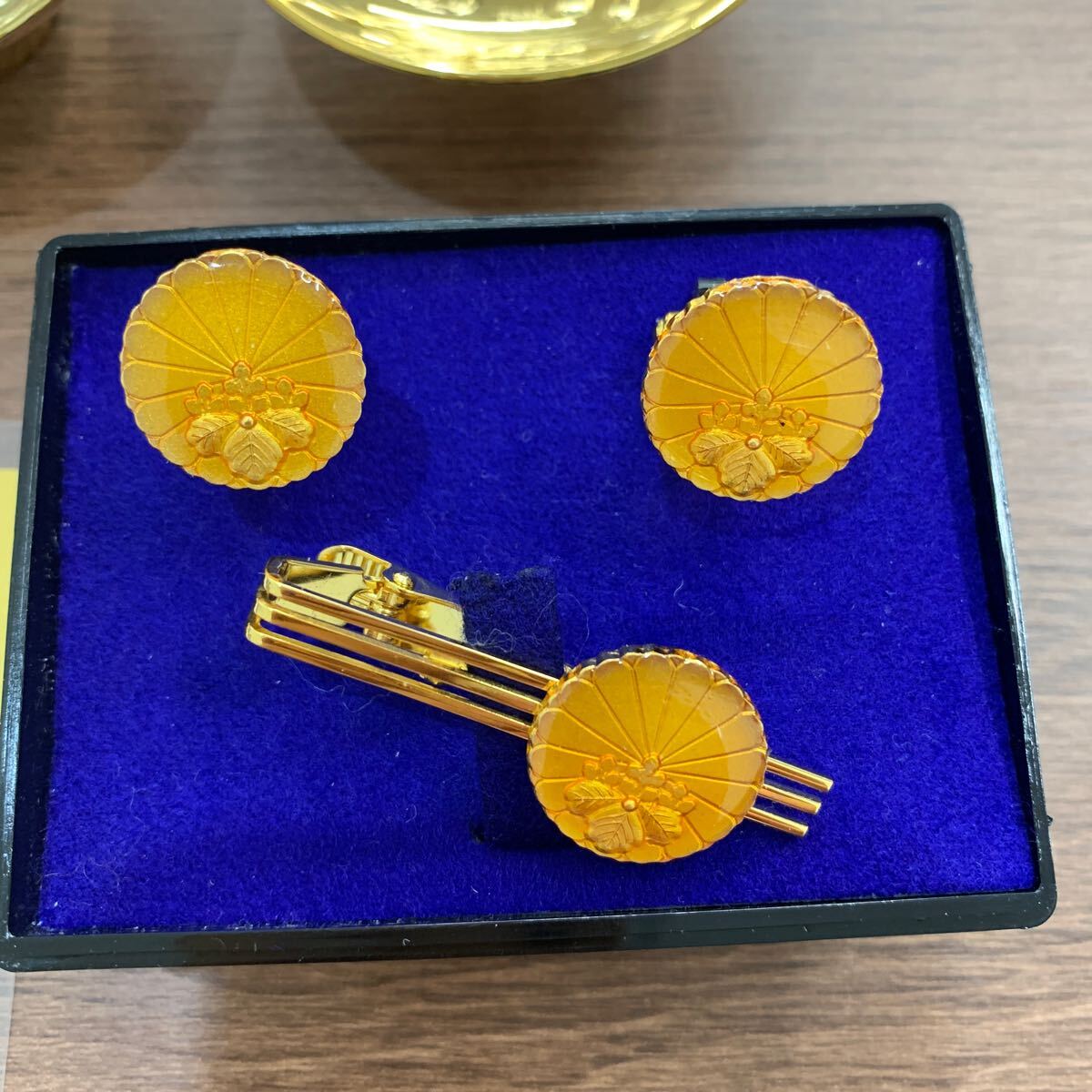 Yahoo!オークション - 徳力本店 K24 1g 金杯 24KGP カフスボタン ネク...