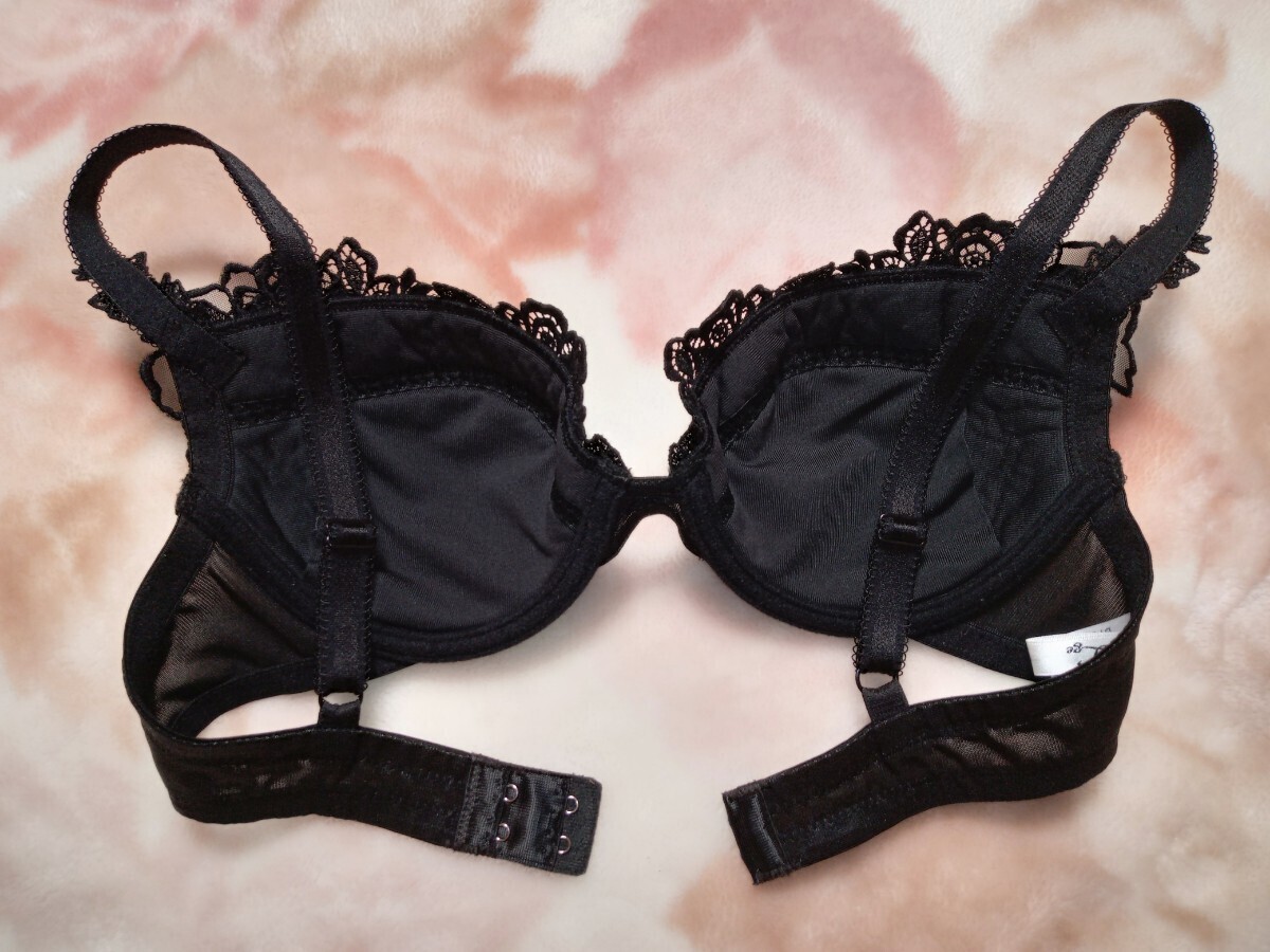 Yahoo!オークション - クリーニング済 ワコール《L'ge》セットD70+M ...