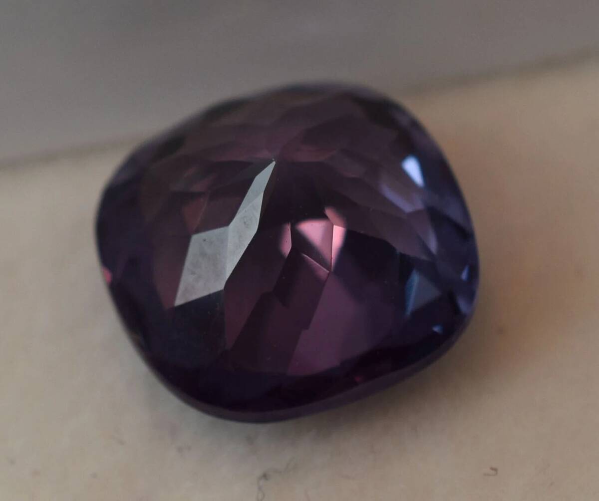 Yahoo!オークション - 8.65ct カラーチェンジ アレクサンドライト スク...