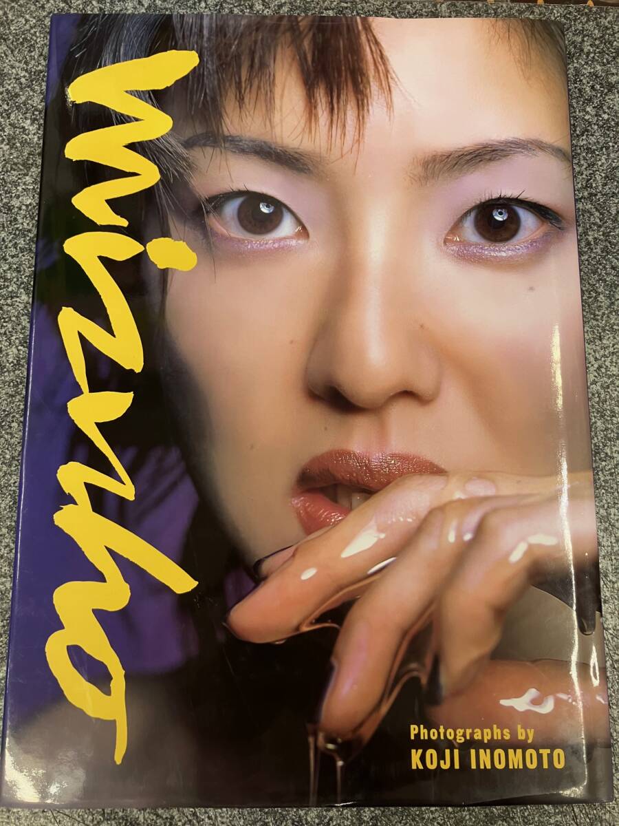 Yahoo!オークション - 中古写真集 8883001568838 みづほ 写真集 宅配便...