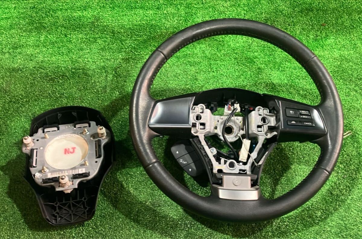 Yahoo!オークション - スバル.インプレッサ-GJ7-2013- -車のステアリン...