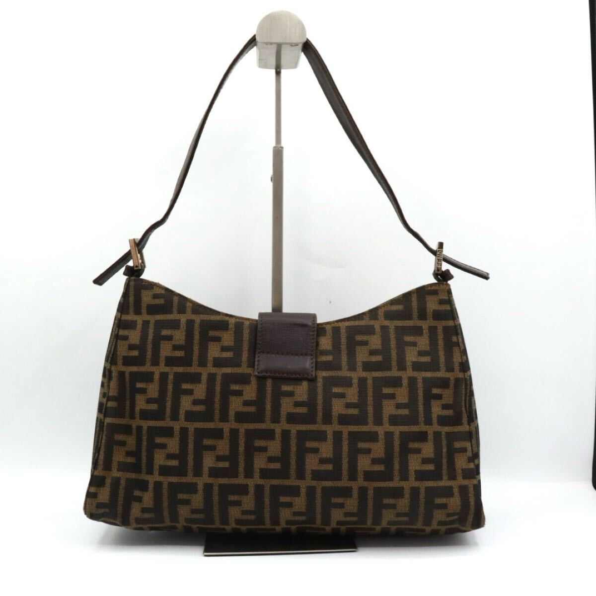 FENDI 美品 フェンディ ズッカ柄 キャンバス レザー FENDI 美品 フェンディ ズッカ柄 キャンバス レザー